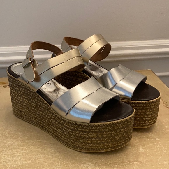 mater terra | Shoes | Mater Terra Silver Leather Sandals 37 | Poshmark